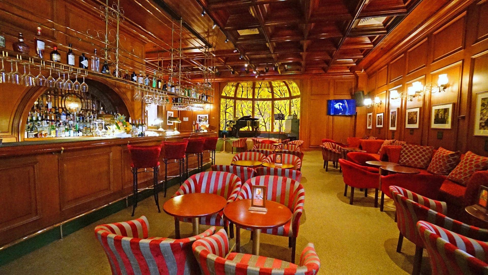 Tap Room - The Manila Hotel