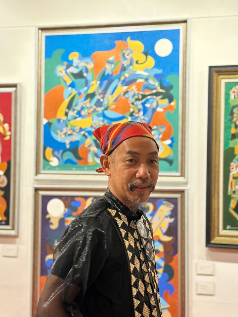 The Manila Hotel - You are safe here in the Grand Dame.